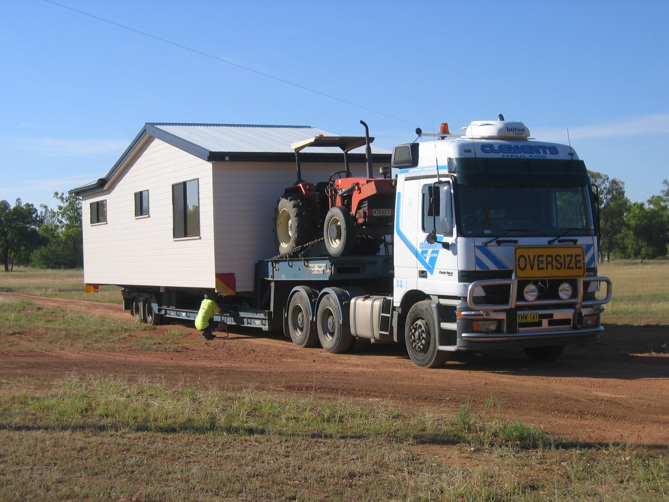 How are modular homes assembled on site?
